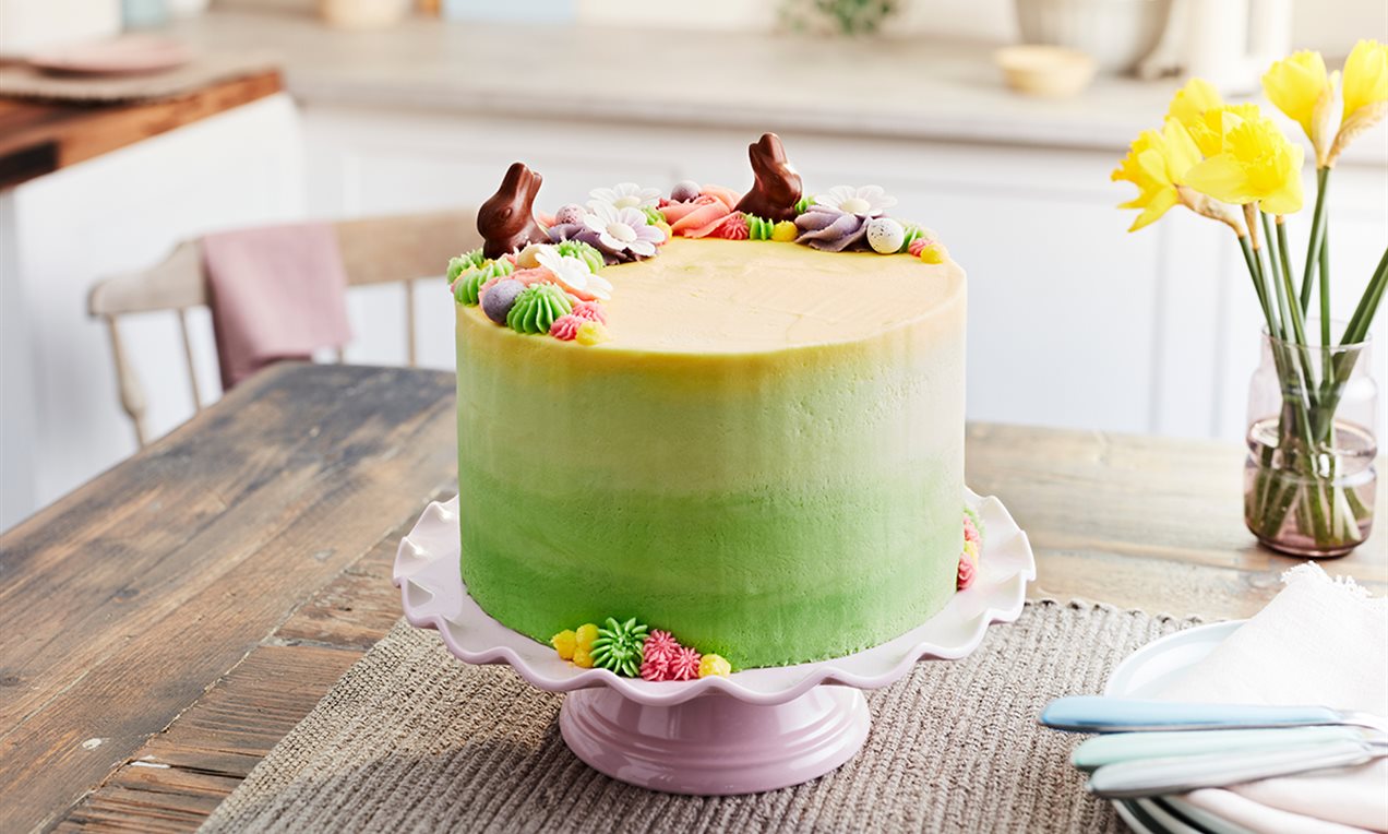 Tort de Paște cu ciocolată albă și fistic Rețeta | Dr. Oetker